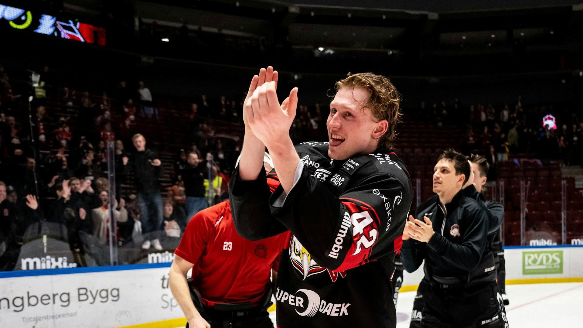 TV: Robin Salo – ”Jag trivs hur bra som helst!” | Malmö Redhawks