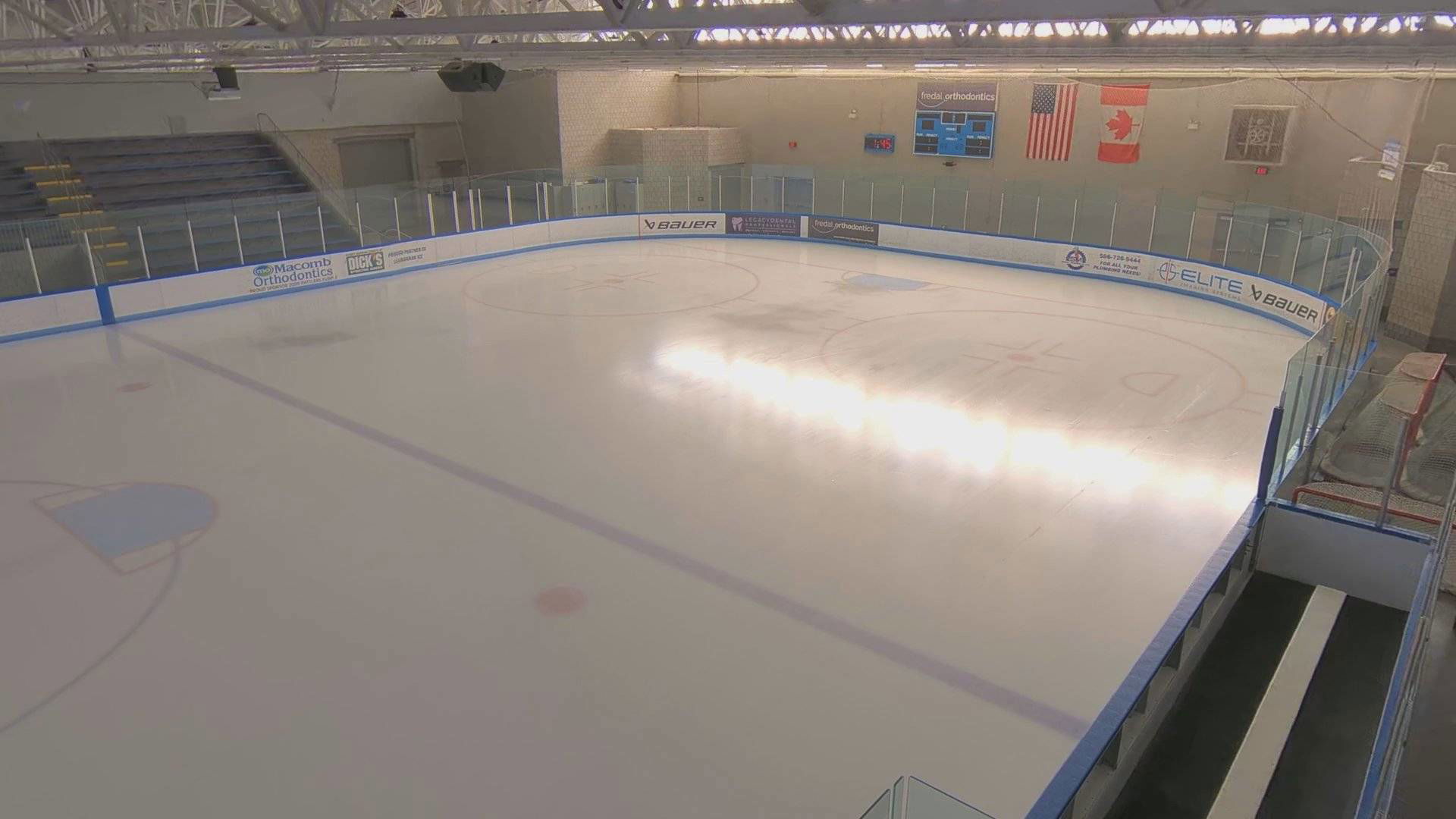 TEST - TEST Suburban Ice Rochester Rink 2 side right